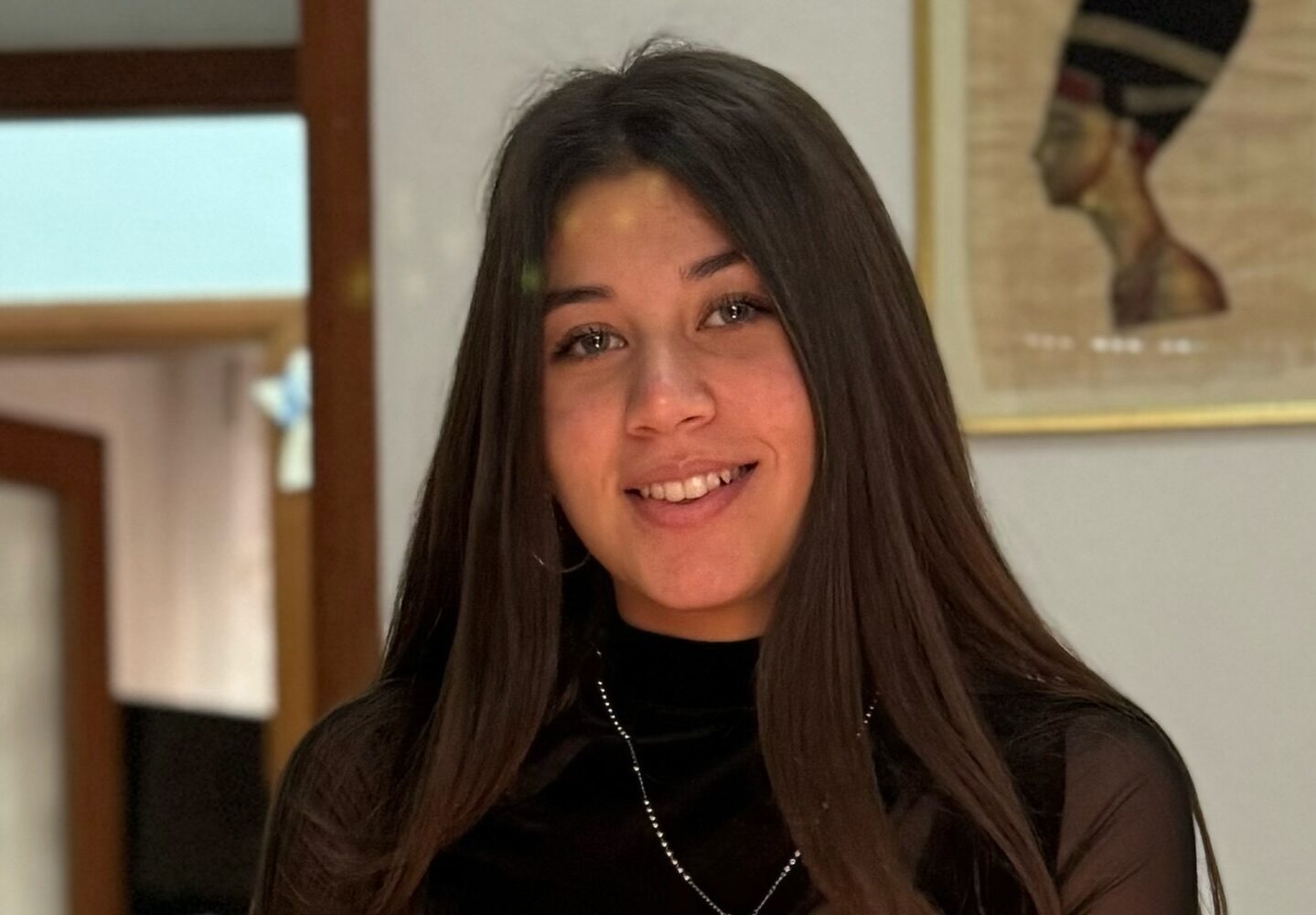 Esce da casa per andare a scuola e sparisce da Pozzuoli. Si cerca la ... Esce da casa per andare a scuola e sparisce da Pozzuoli. Si cerca la ...
